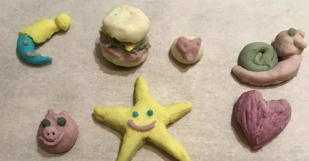 Fève, magnet, petits objets en pâte à sel // DIY pâte à sel - RDVLudique